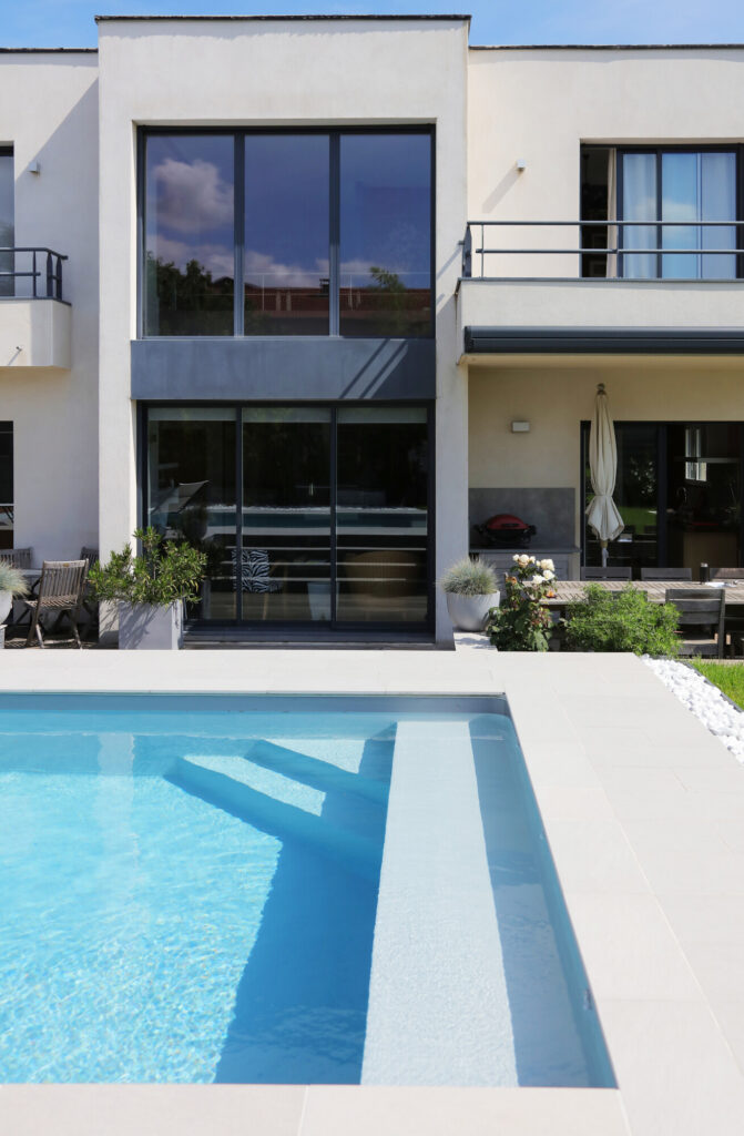 Swimming Pool Installation and Builder | Desjoyaux Pools