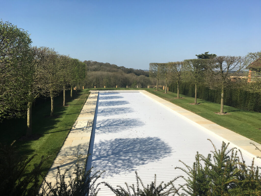 Automatic Safety Pool Covers for Family-Friendly Protection