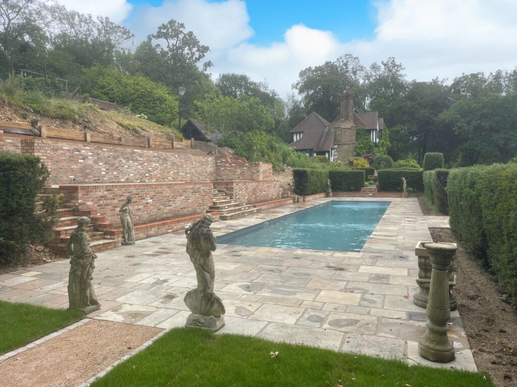 Outdoor Swimming Pool Builders for Stylish Inground Pool Installation